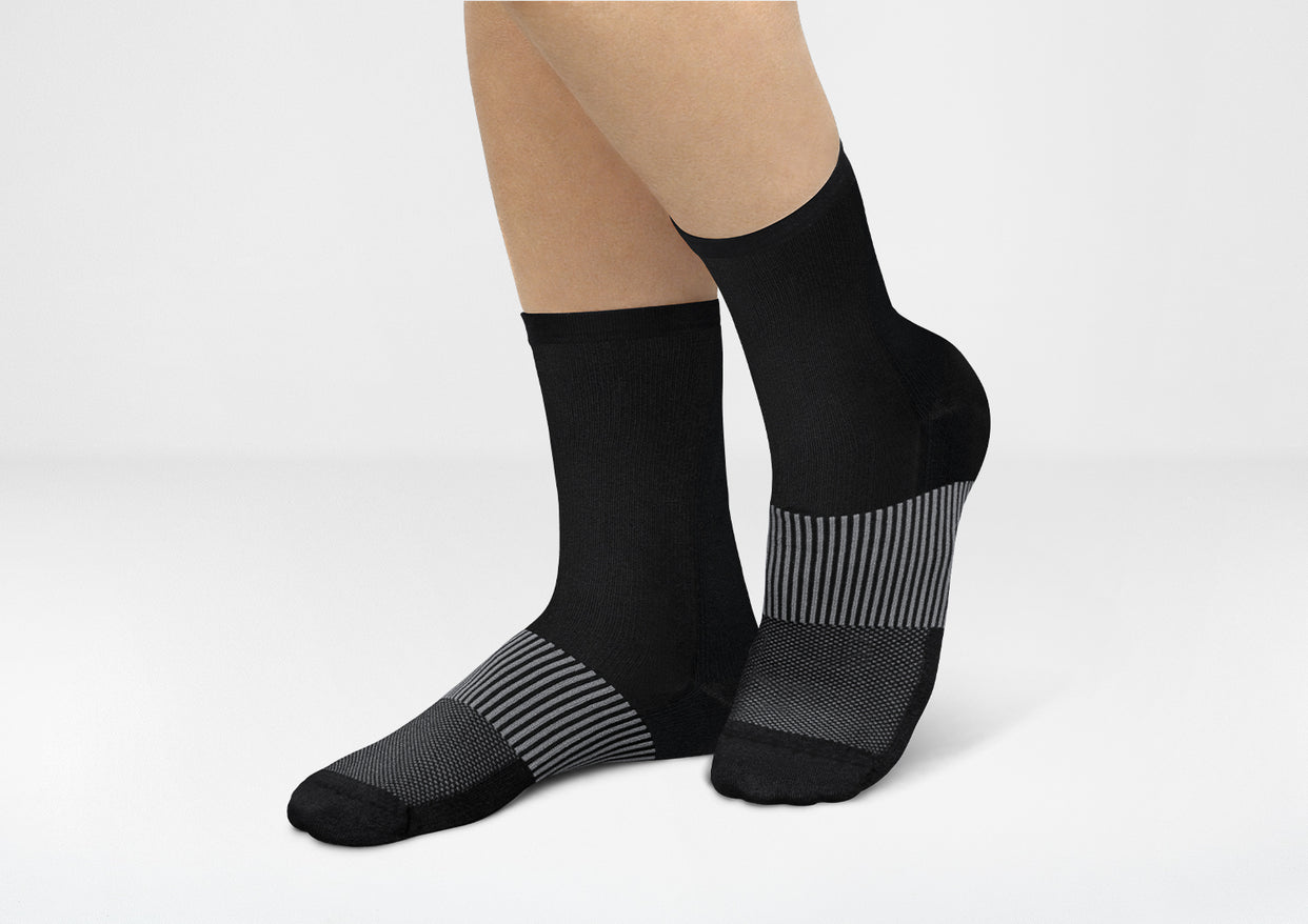 Mid-Calf Compression Socks - 18-25 mmHg - Black – OrthoFeet